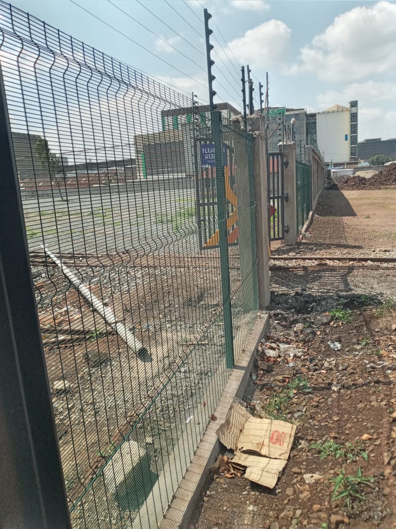 Clear View fence - Turquoise Engineering